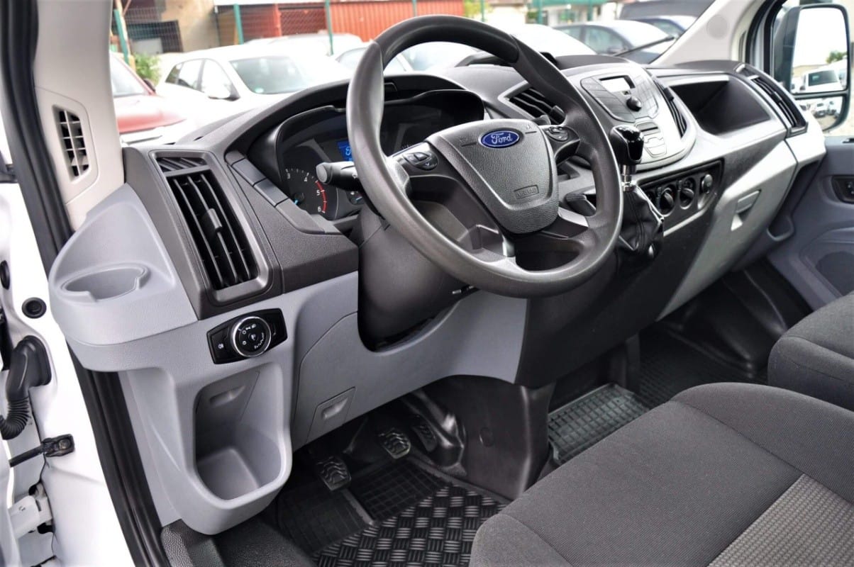 Ford Transit Doka Basculabil 7 Locuri - Levis Automobile