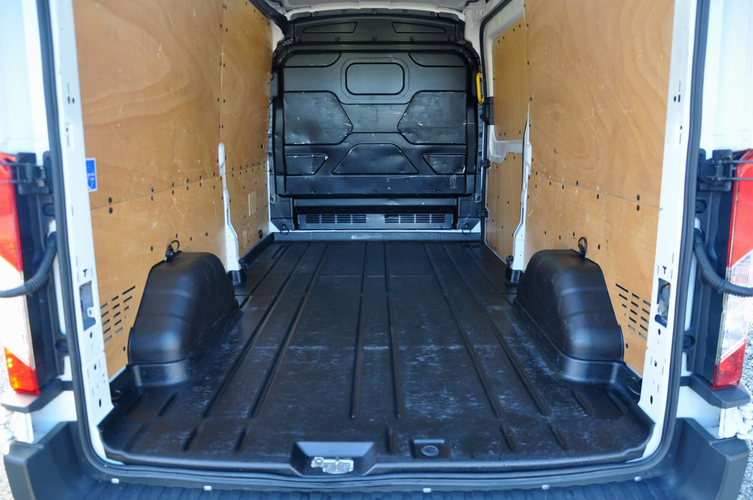 Ford Transit L3H2 3 Locuri - 2017 - Levis Automobile