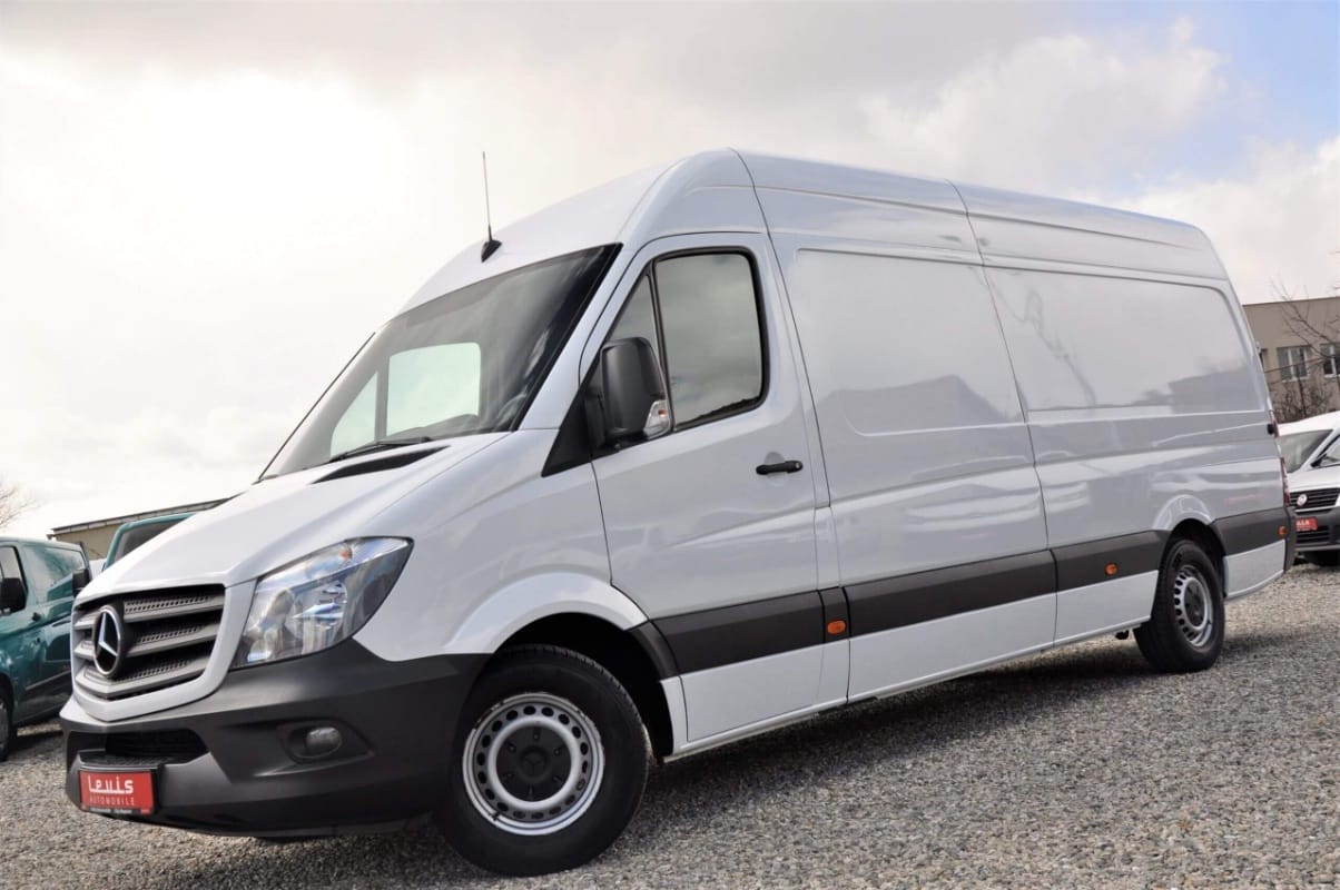 Mercedes-Benz Sprinter Van L4 - Levis Automobile