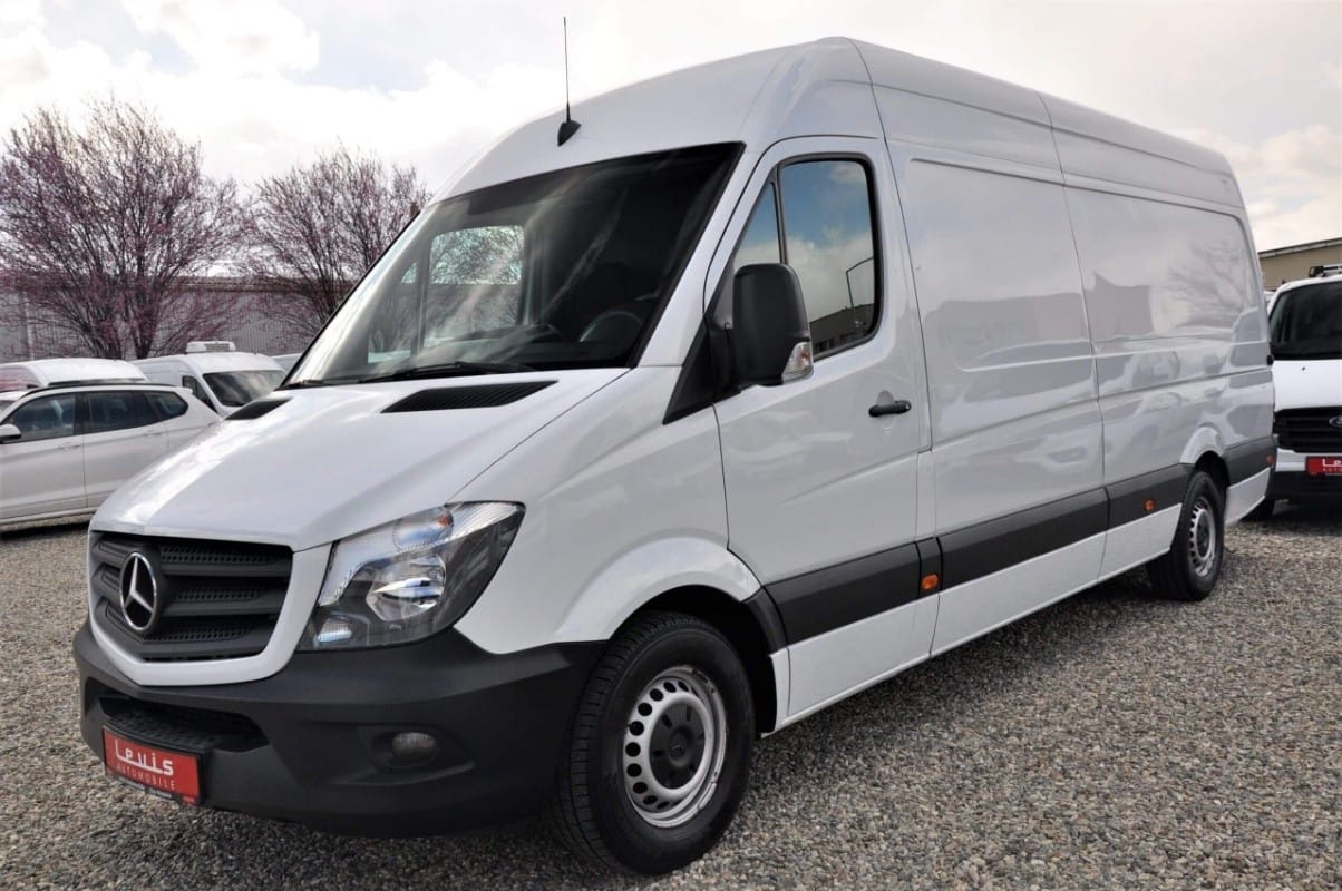 Mercedes-Benz Sprinter Van L4 - Levis Automobile